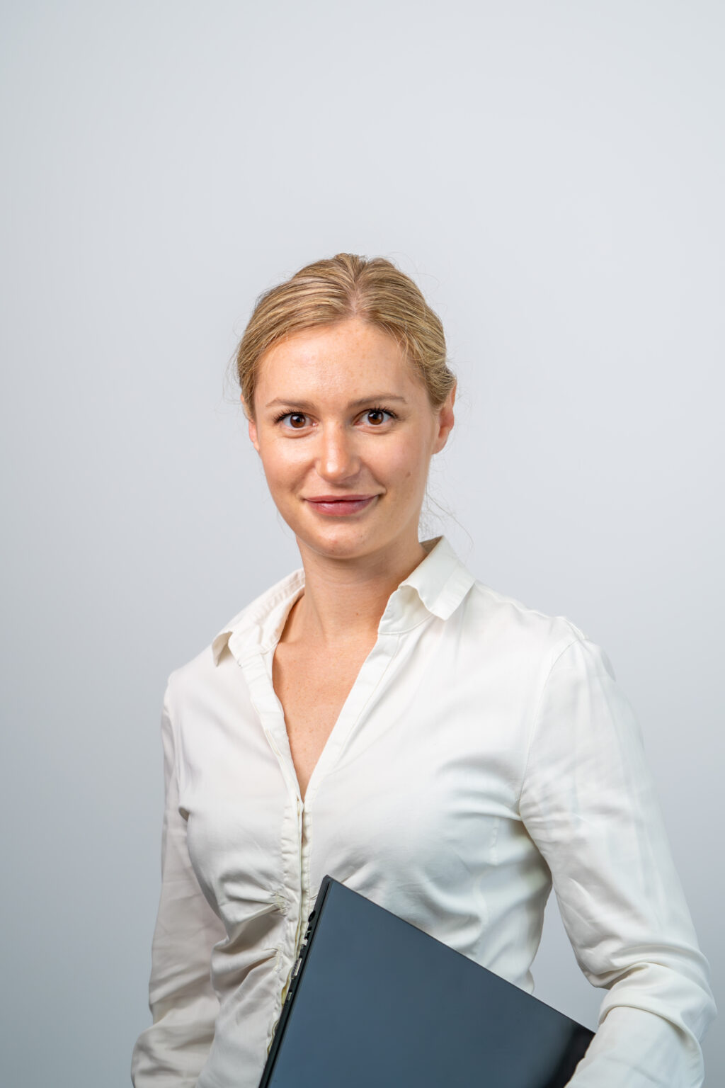 Laura Stumpf – Lesser